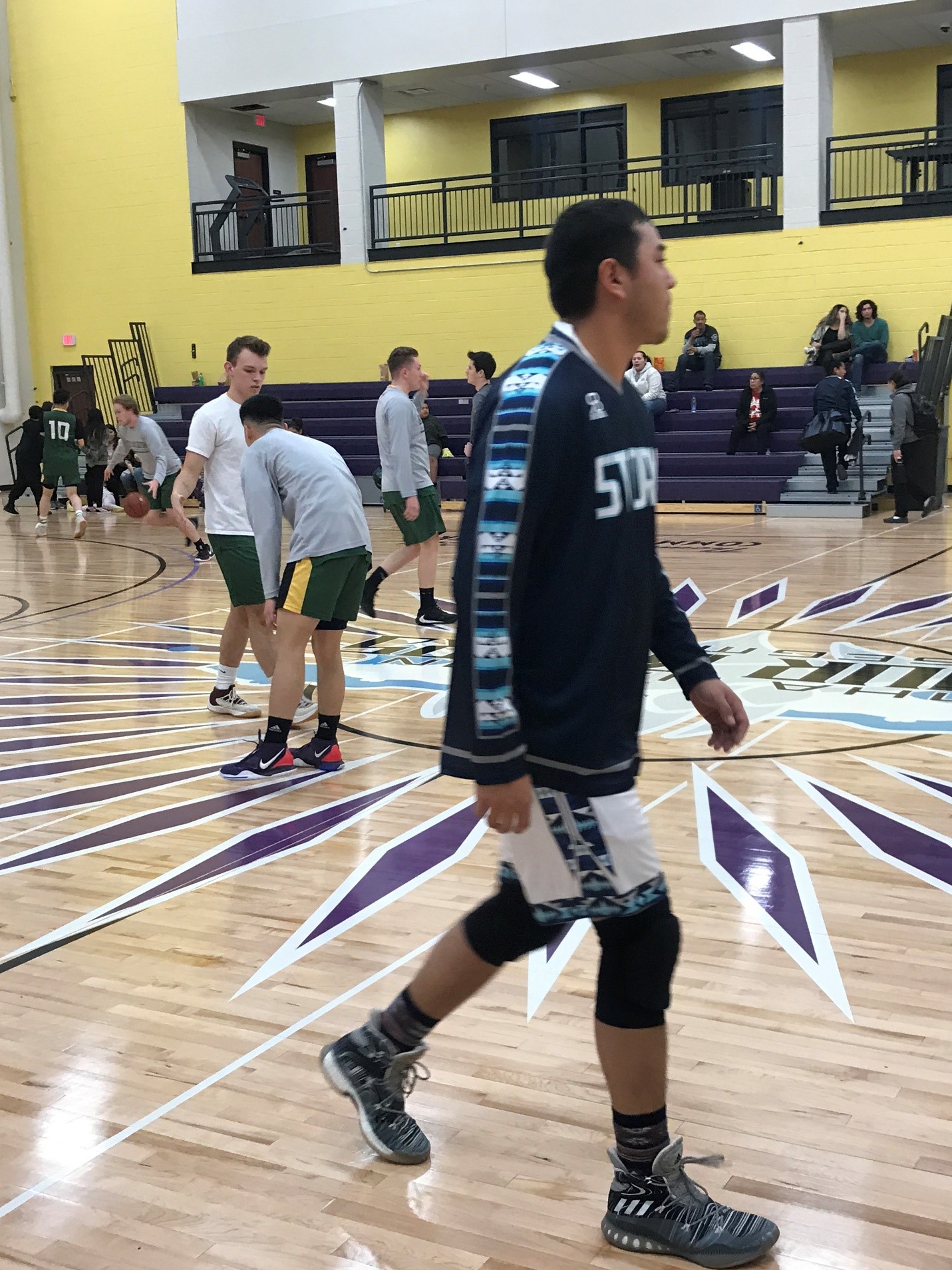 Mens Basketball – NHS College